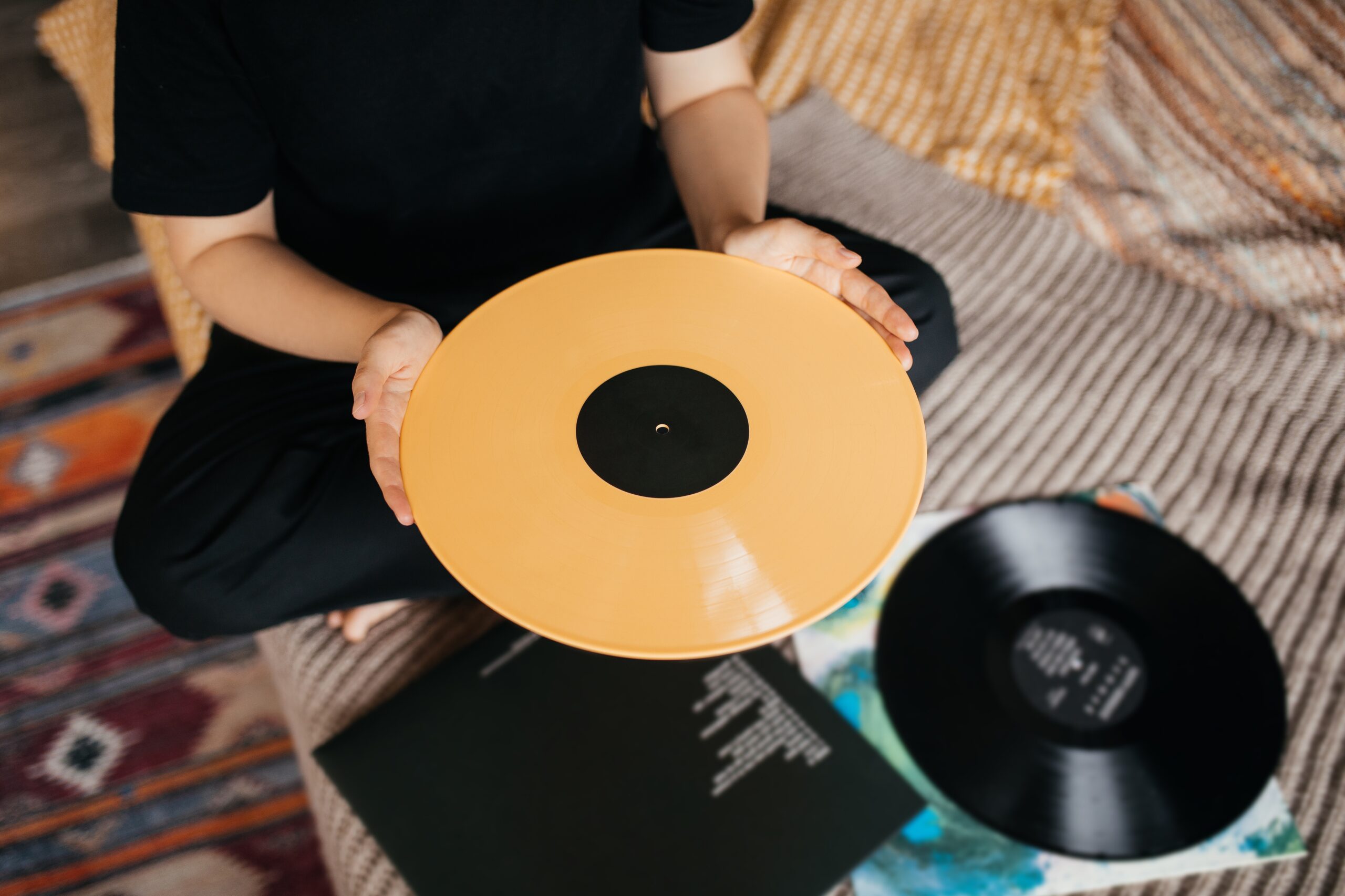 Comment manipuler et stocker ses disques vinyles ? - Vivyd Vinyl
